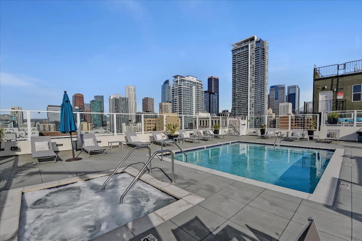 Stylish Condo W/ Bbq, Pool & Gym Near Downtown - Los Angeles