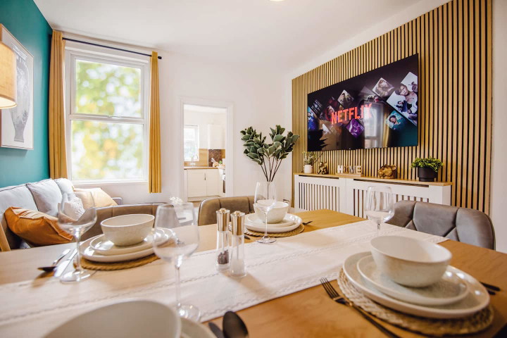 Urban Haven Central Retreat | Free Parking | 16ppl - Sheffield