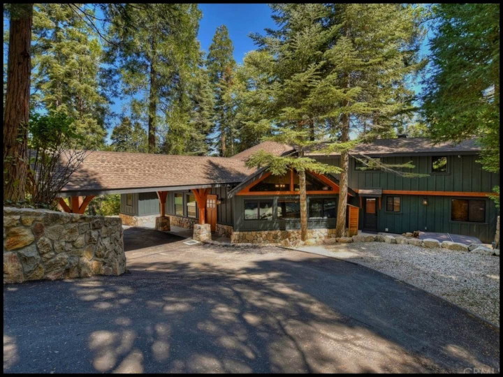 Little Bear Lodge - Perfect For Families & Friends - San Bernardino, CA