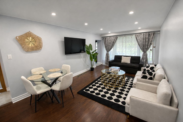 Renovated 3br Home W/vball Setnear Rogers Stadium - Toronto
