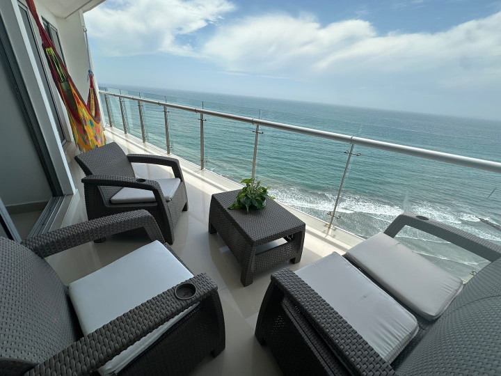 New Seafront Apartment With Pool, Gym, Jacuzzi - Cartagena