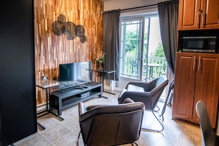 Victoria Loft With Balcony And Free Parking - Saguenay