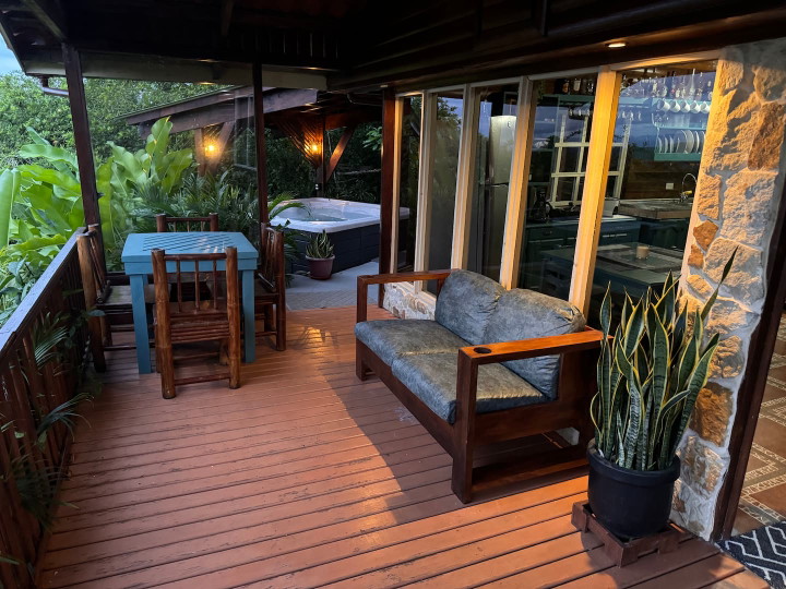 Roble Mountain Cabin | Private Jacuzzi Escape - Quesada