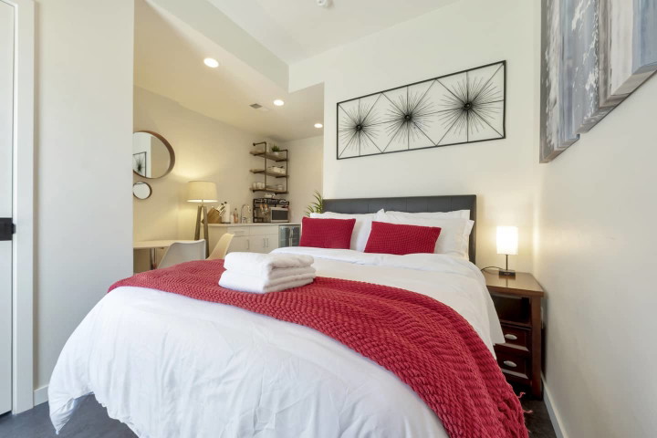 Stylish Sunnyside Studio | Walk To Light Rail, Dt - Denver