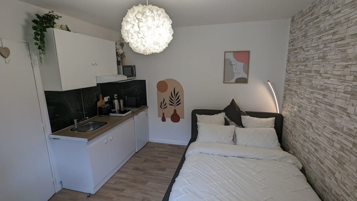 Studio Cosy Avec Jardin à 1 Min De La Gare - Saint-Denis, France