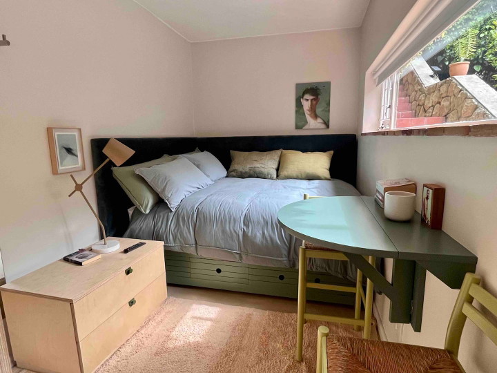 Charming Cocoon : Step In, Stay Cozy & Smile Daily - Camps Bay