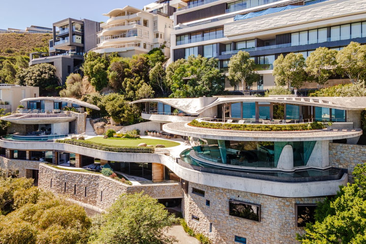 Iron-man Villa - Camps Bay