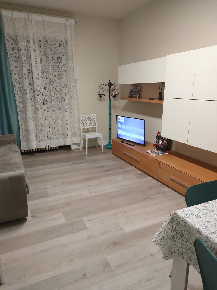 Ampio E Luminoso Appartamento Brescia Con Box - Brescia