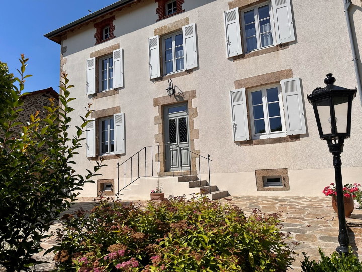Eugenie's House, In A Country Village. - Francia
