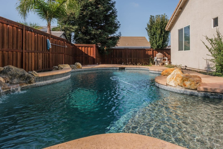 New Family-friendly 4br W/ Pool, Game Room - Sacramento