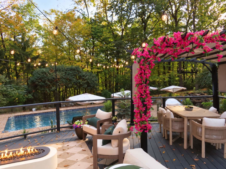 Private Hacienda | Hot Tub Theater + Sauna - Rockford, IL