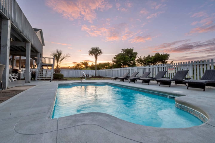 Seven Palms: Private Pool - Oak Island, NC