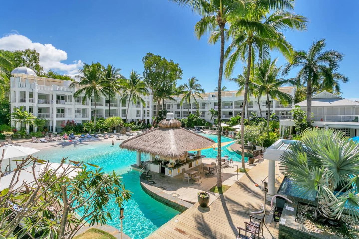 Ground Floor Poolside Lux Apt - Peppers Beach Club, W/kitchen & Terrace Balcony - Cairns