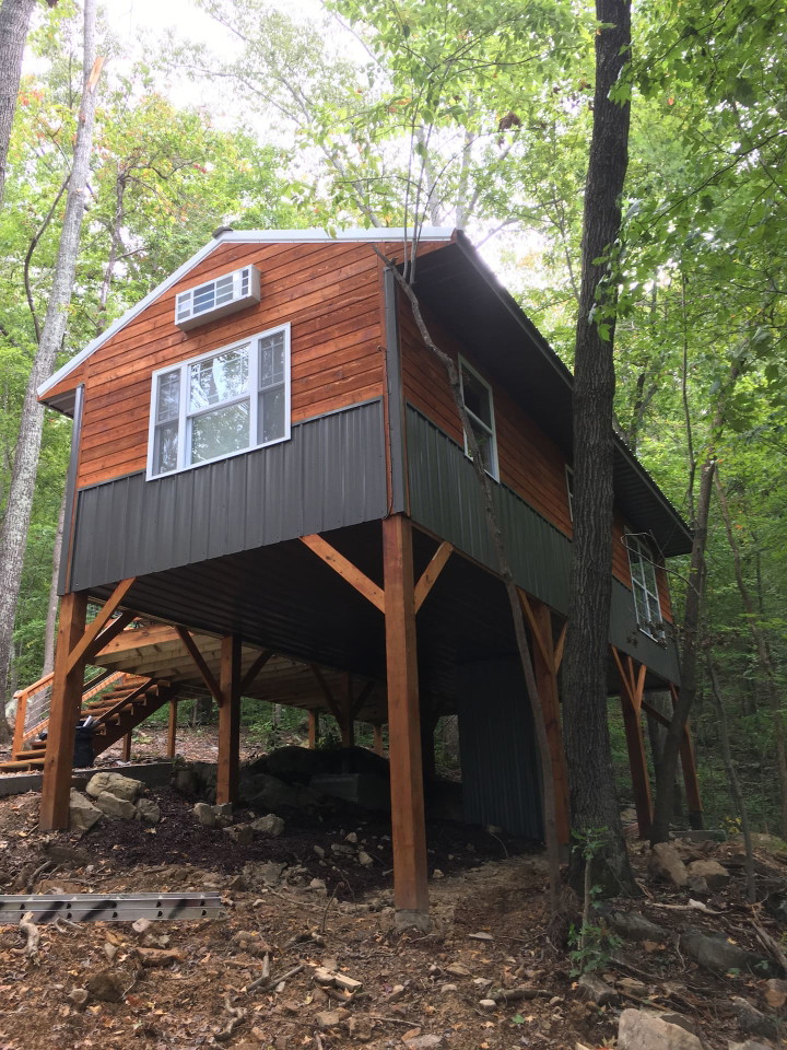 Wolfpack Treehouse - Private Hot Tub - Tennessee