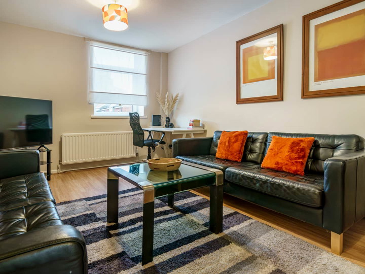 City Centre | Queens Uni | Eateries & Bars Abound! - Belfast