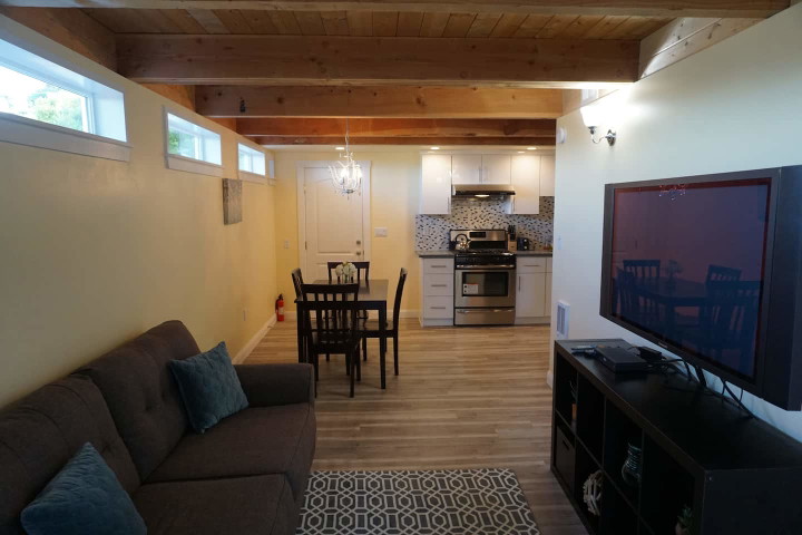 Fresh New 2br In-law Unit With Private Entrance - Pacifica, CA
