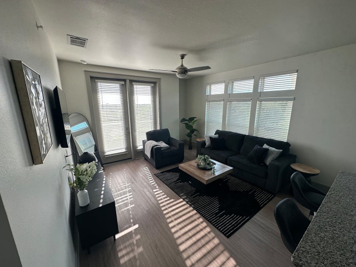 The Golden Hour Loft - Farmers Branch