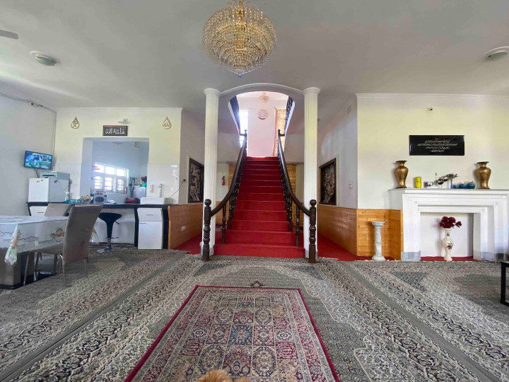 Serene Villa With Glacier View - Srinagar