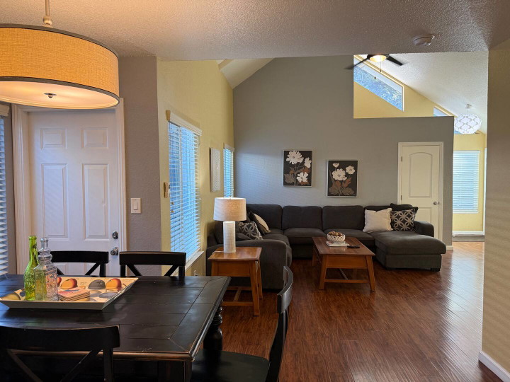Spacious Family Home With Fenced Yard - Modesto, CA