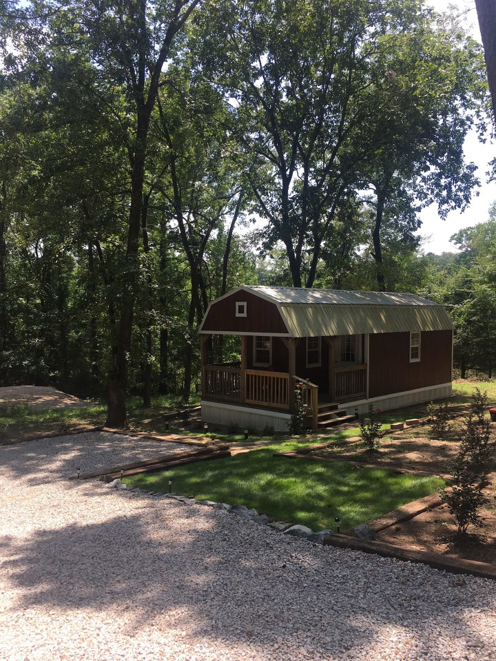 Tiny Cabin Just Minutes From Lake Hamilton - Hot Springs, AR