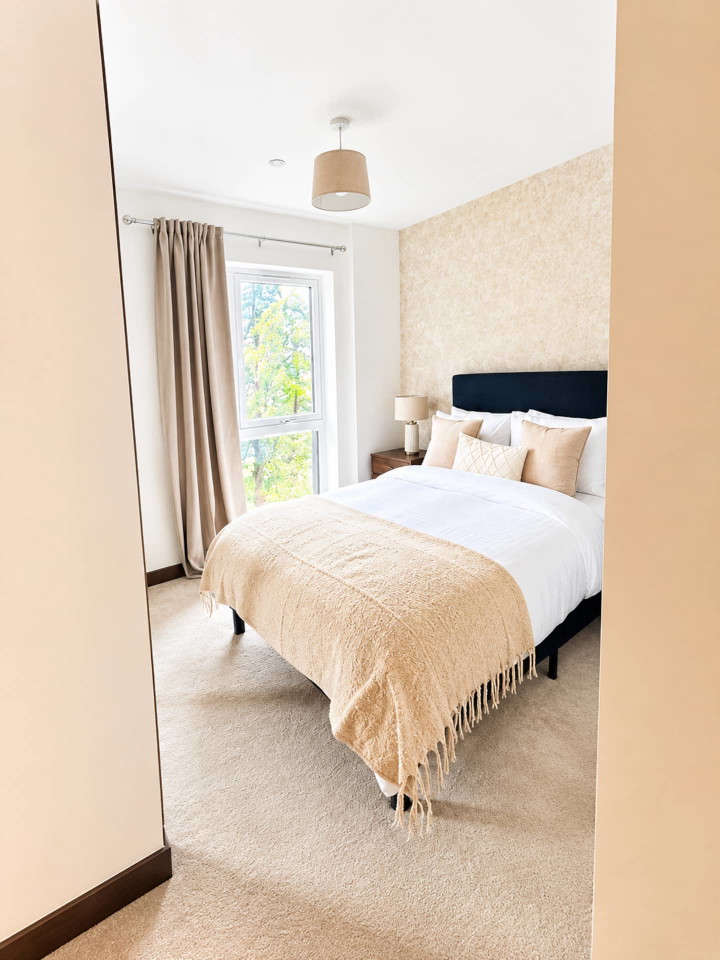 Spacious 2 Bed Apartment | Maidstone East Station - Maidstone