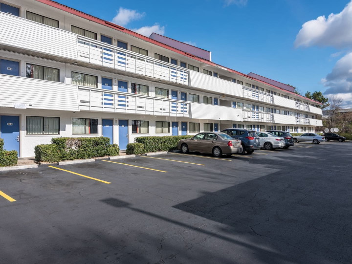 Premium Full Beds|free Wifi &Tv - Birmingham, AL