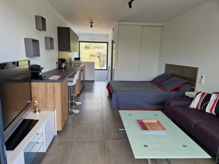 Studio On The First Floor Of A Villa - Alata