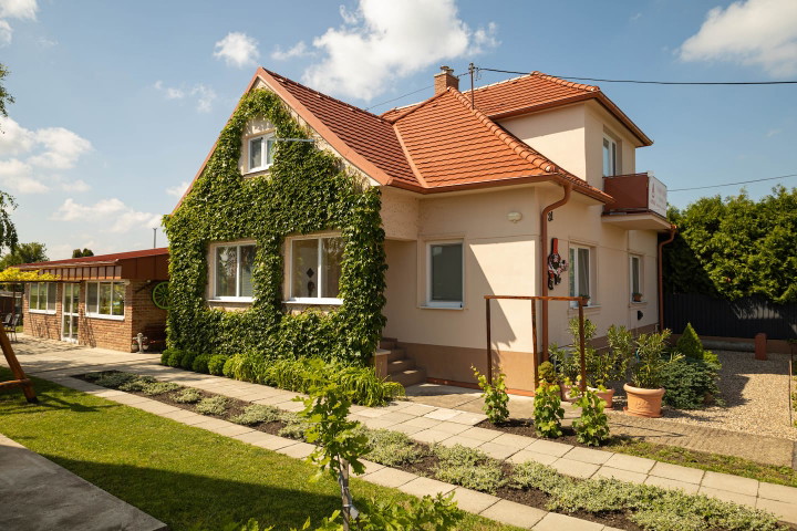 Vínny Dom - Rumcajz - Borház (Wine House) - Esztergom