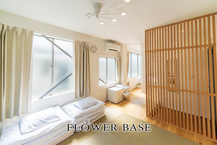 Flowerbase Lily White /福岡ドームが目の前/最大5名/駅近/天神まで電車で5分 - 福岡市