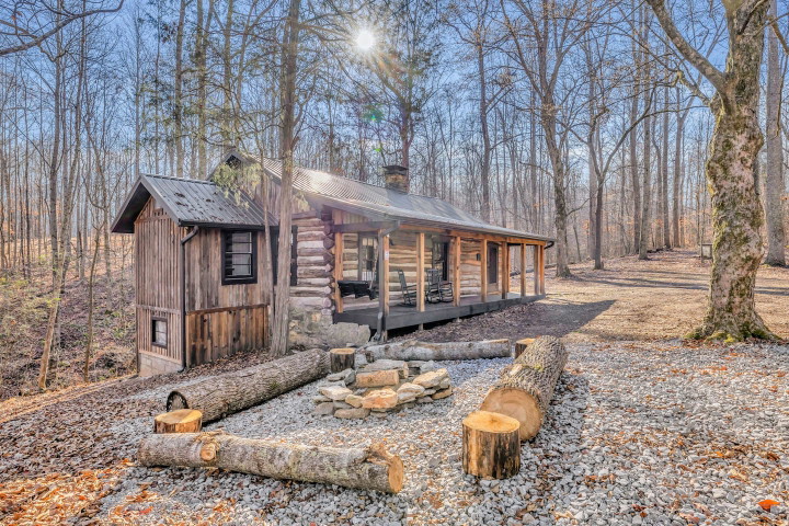 Cozy Restored Cabin By Nashville - Fairview, TN