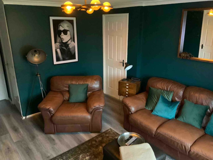 Modern, Great Location (M74) + Parking - Motherwell