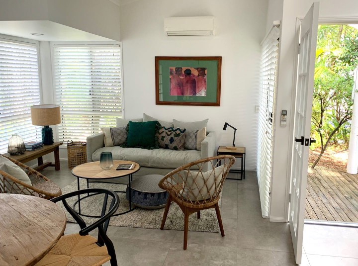 Inspiring, Light-filled, Modern Unit - Noosaville