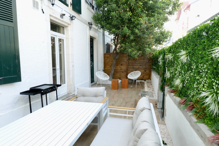 T3 Aux Halles Avec Terrasse Et Parking - Biarritz