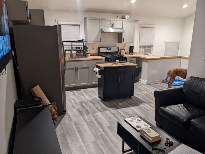 Small Private Home. Comfy. Unassuming. Classy. - Rockford, IL