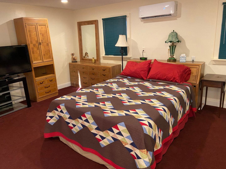 Large, Private Suite. - Port Huron, MI