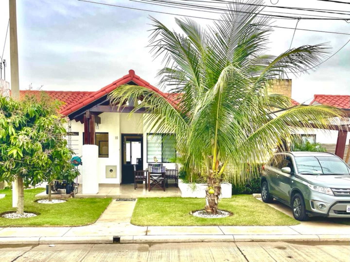 Nice House In A Private Condominium - Bolivia