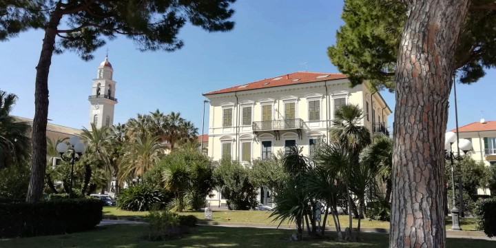 Two-room Attic Apartment Facing The Sea In Diano - Diano Marina