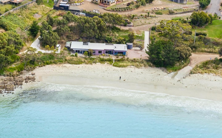 Beach Front- Live On The Beach Experience - Tasmania