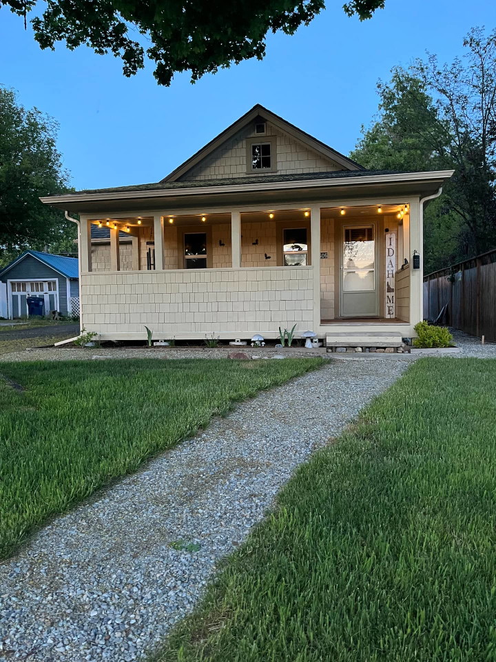 Midtown Creepy Cottage - Idaho