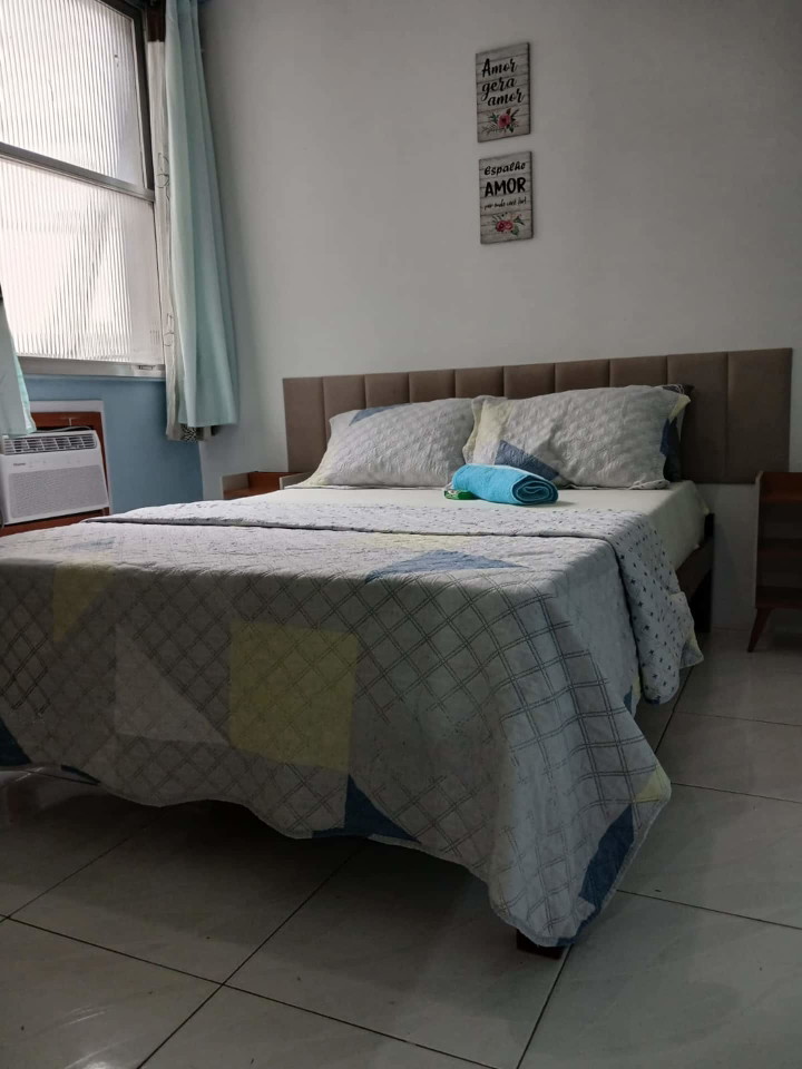 Copacabana 50m Da Praia/portaria 24 H / Até 4p - Rio de Janeiro