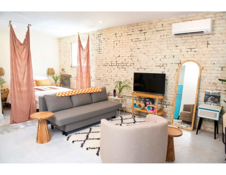 Dog-friendly Downtown Studio With Parking - Newport, RI
