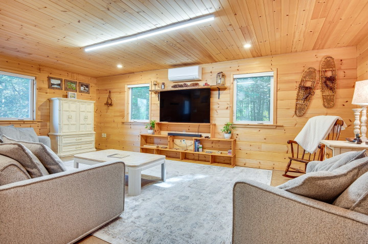 Hiking & Snowmobile Trails On-site: Alton Retreat! - New Hampshire (State)