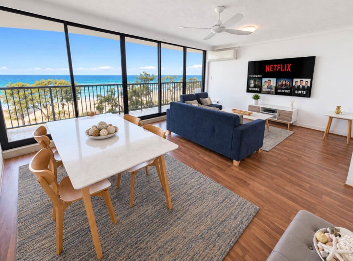 2 Bed 2 Bath Seaside Retreat - Surfers Paradise - Gold Coast