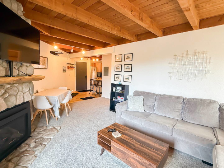 1br/1ba With 2 Dedicated Workspaces & Fireplace! - Silverthorne, CO