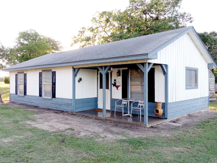 The Franklin Ranch Hunter's Cabin - 35 Minutes From Texas A&m Football! - Franklin, TX