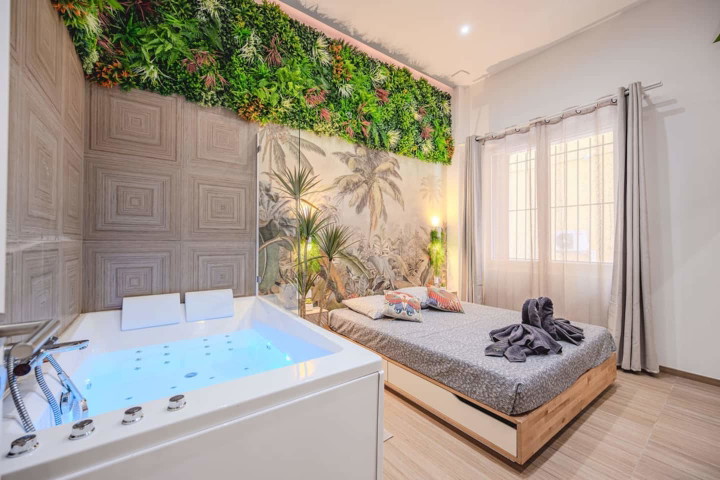 Tropical Oasis With Balneo & Massage - Toulon