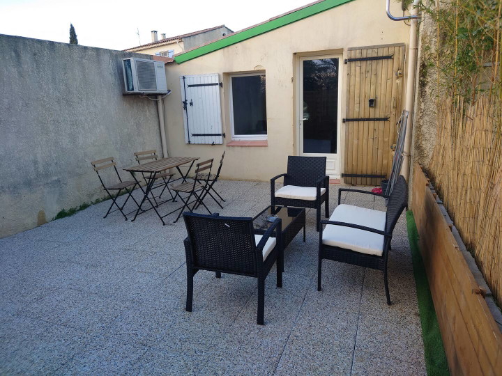 Logement T2 Dans Quartier Calme - A - Miramas
