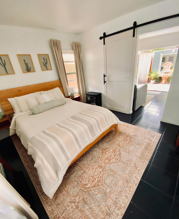 Serene, Private Pasadena Bungalow W/ Outdoor Space - Pasadena, CA