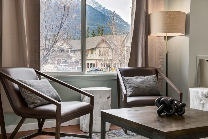 Charming/stylish Renovated Condo Near Banff - Canmore