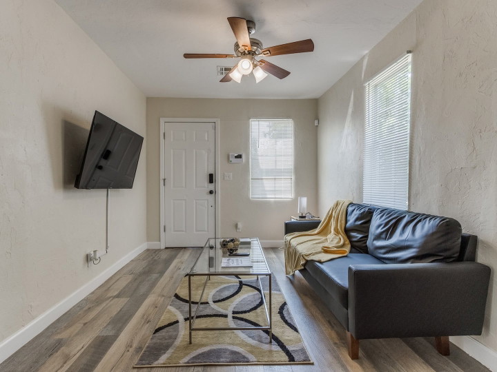 Thunder Bungalow Near Bricktown - Oklahoma City, OK